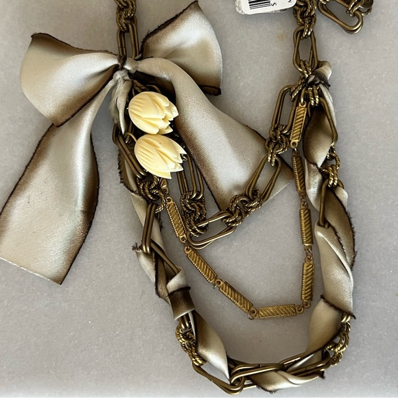 LOFT | Jewelry | Loft Gold Tone Ribbon And Flower Necklace | Poshmark